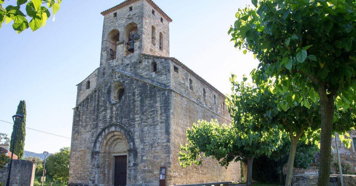 Les édifices romans de Maià de Montcal et de Beuda